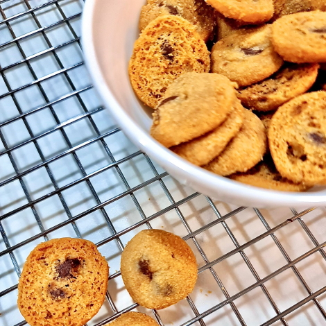 Chocolate Chip Cookies - Tella Pops